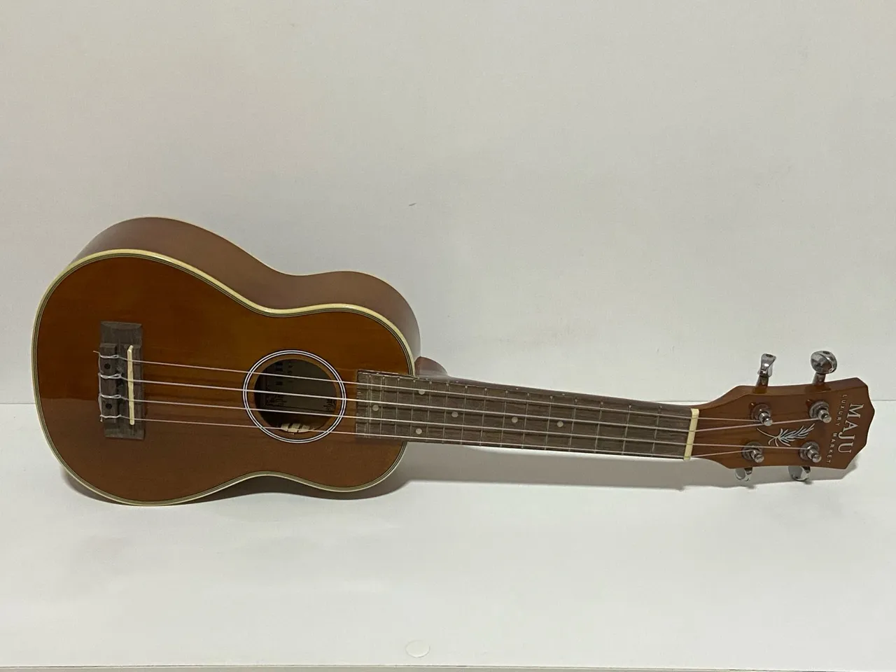 "instrumento ukulele" - Instrumentos musicais no Brasil