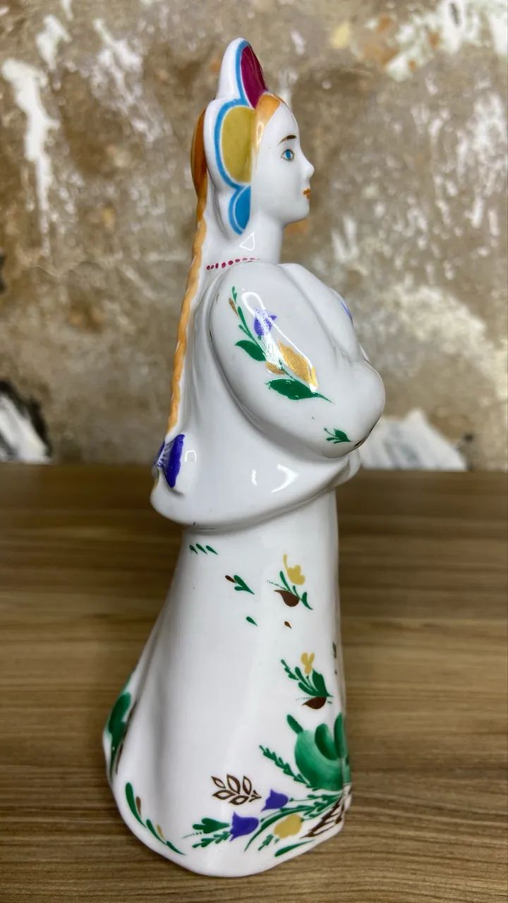 Katyusha | Estatueta de Porcelana Russa Lomonosov | anos 80 ...