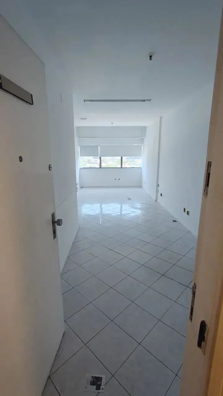 Sala comercial venda tem 28 m² no Blue Chip na Barra da Tijuca - Rio de ...