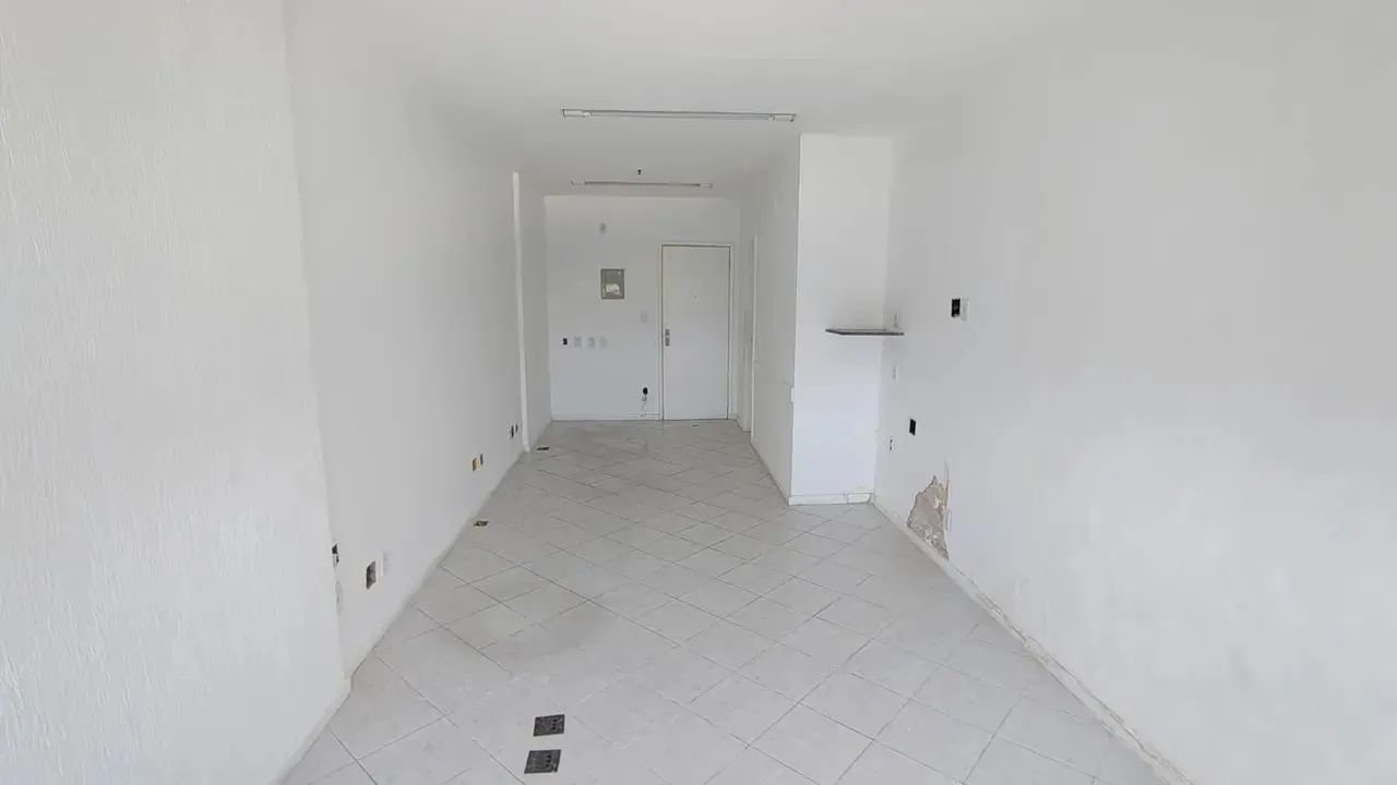 Sala comercial venda tem 28 m² no Blue Chip na Barra da Tijuca - Rio de ...