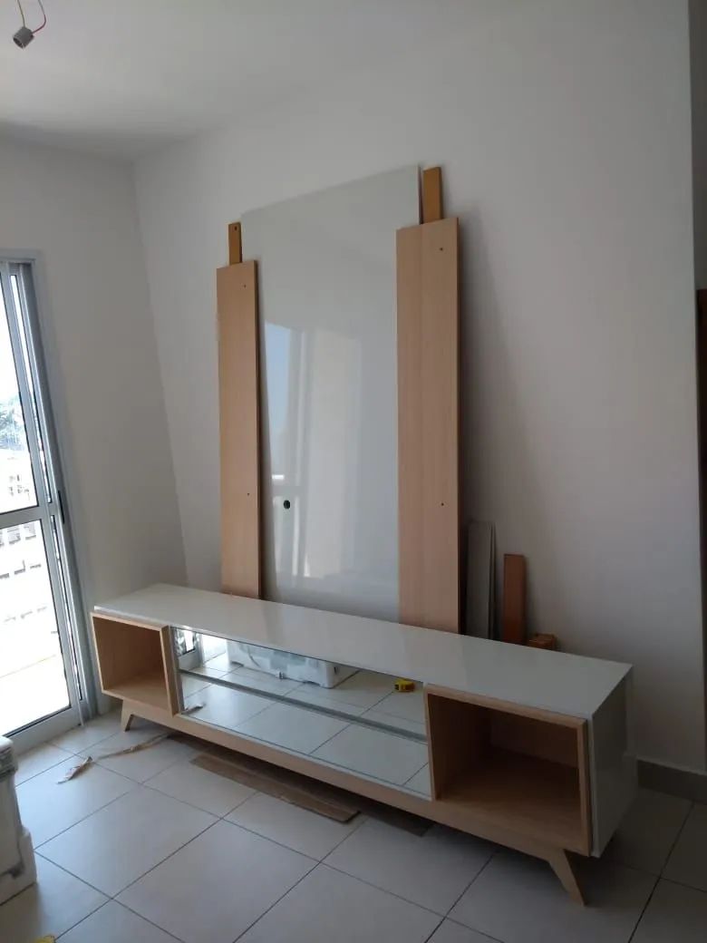 Painel para TV de Madeira com Rack espelhado - Racks e Painéis - São ...