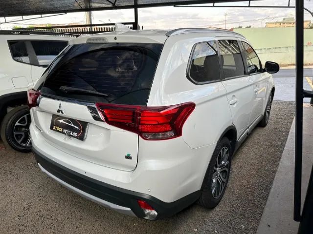 MITSUBISHI OUTLANDER 2018 Usados e Novos