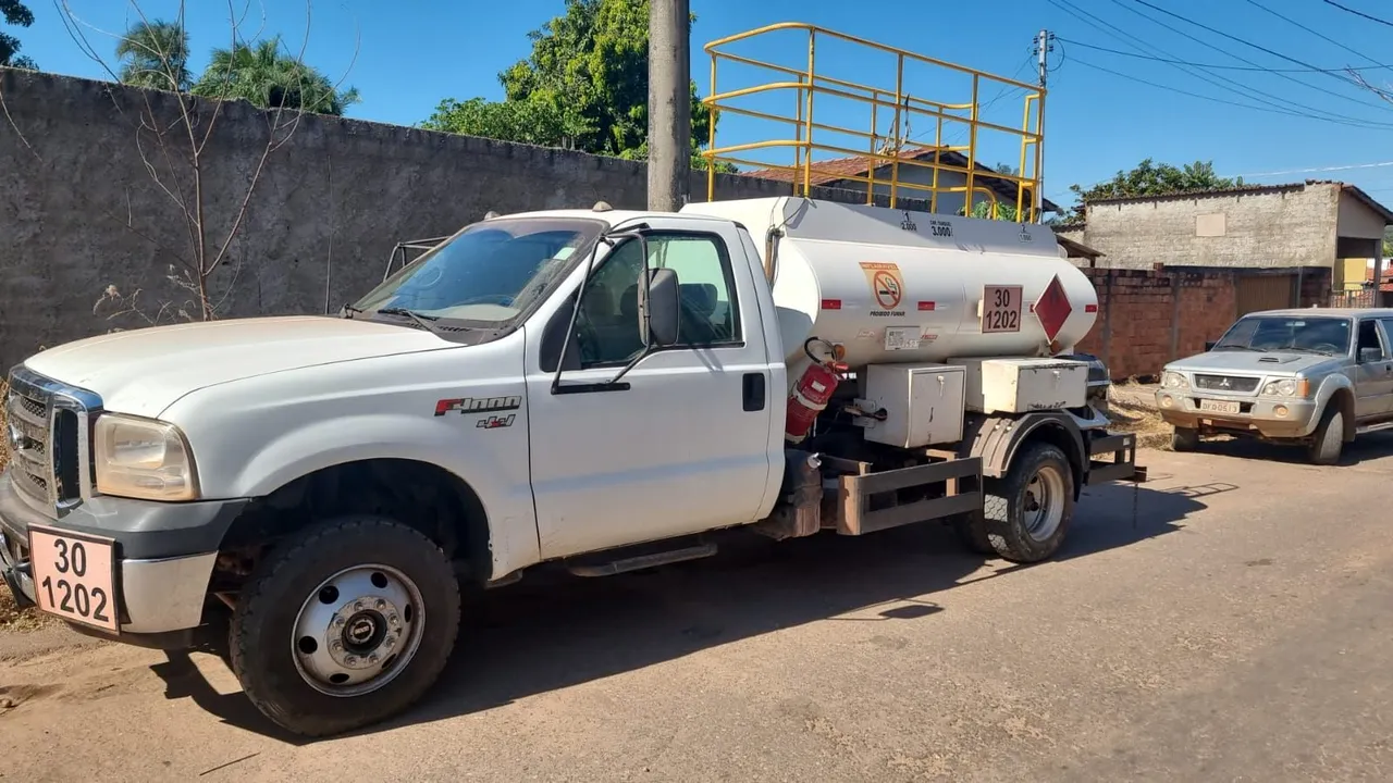 "f4000 4x4" no Brasil