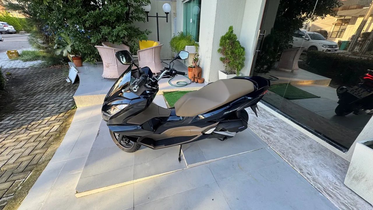 Motos HONDA PCX 2025 no Brasil
