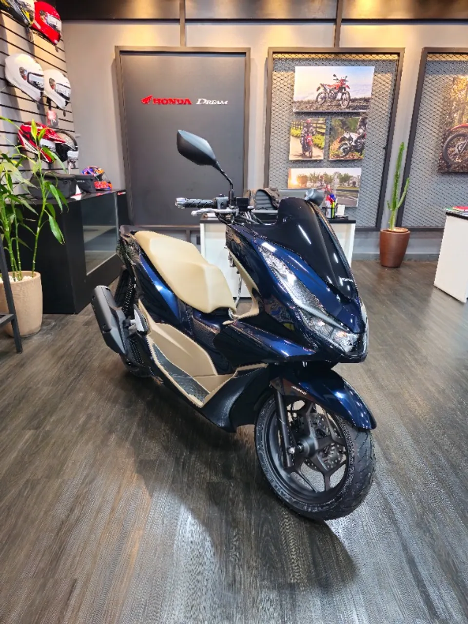 Motos HONDA PCX 2025 no Brasil