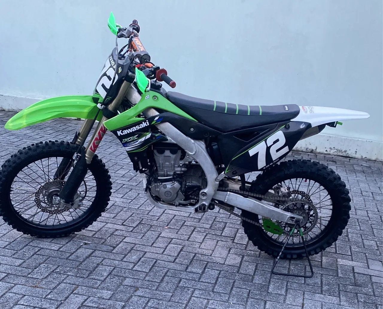 Motos KAWASAKI KX no Brasil