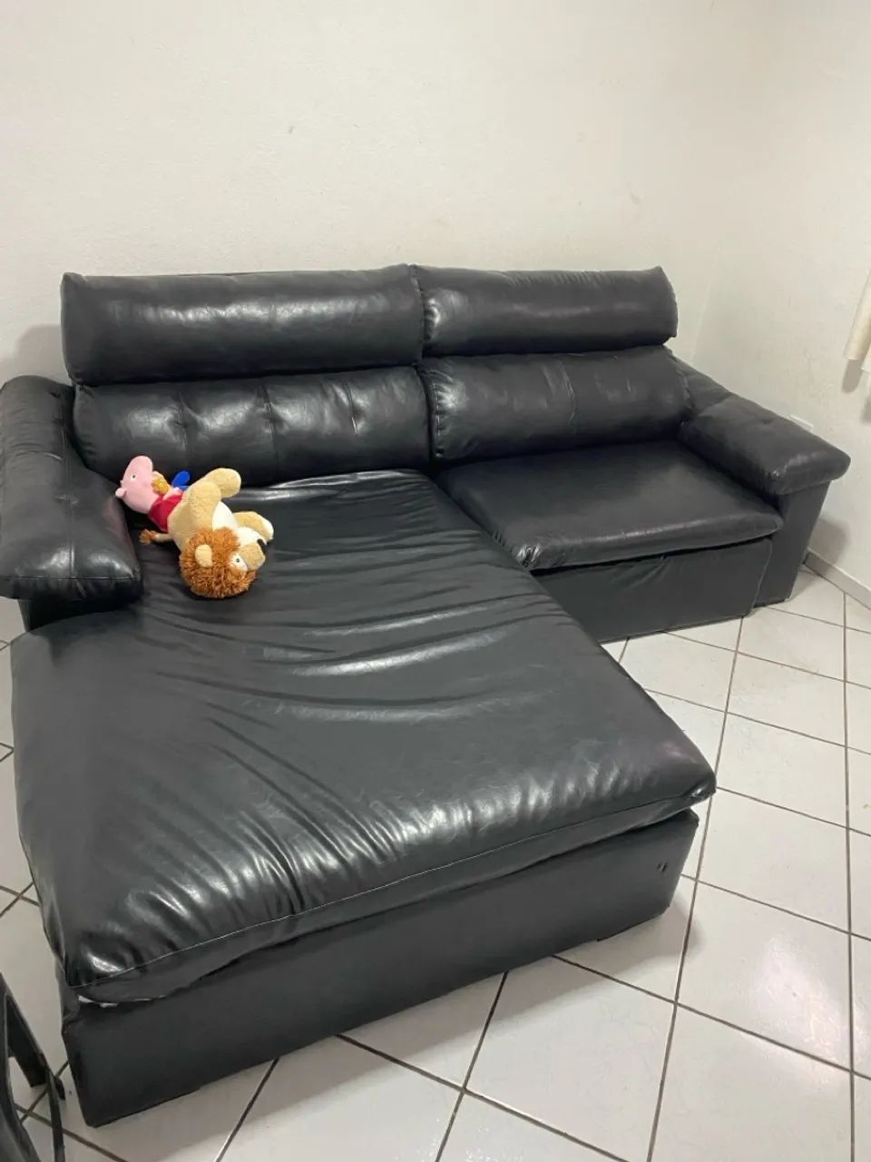 Sofá de canto em couro preto e reclinável - Sofás e Poltronas - Parque Monte Verde, Franco da ...