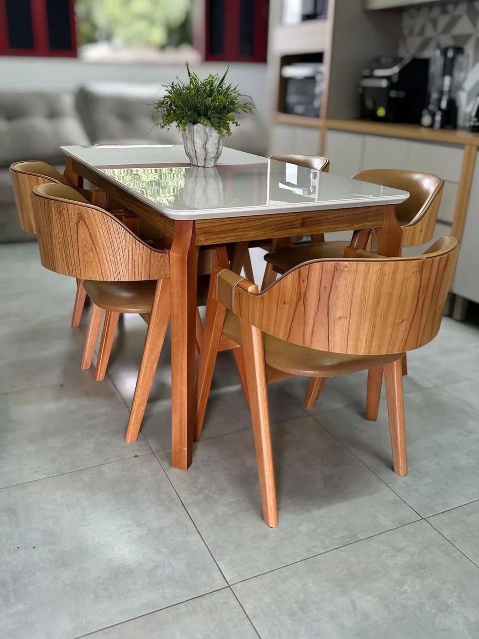 Mesa de jantar 160x90 com 6 Cadeiras poltronas - Mesas - Vila Brasília, Aparecida de Goiânia ...