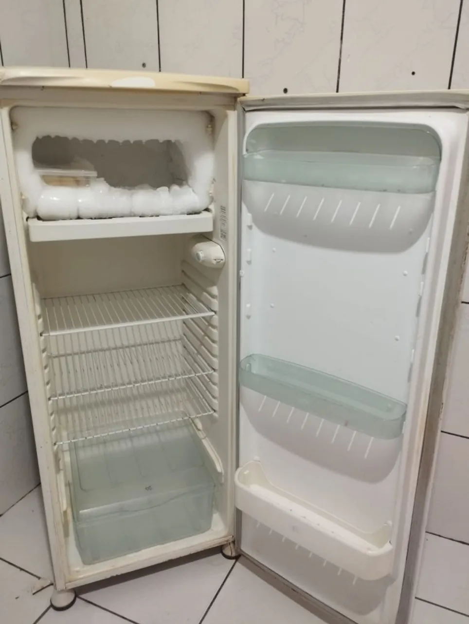 "freezer-pequeno" - Geladeiras e Freezers no Brasil