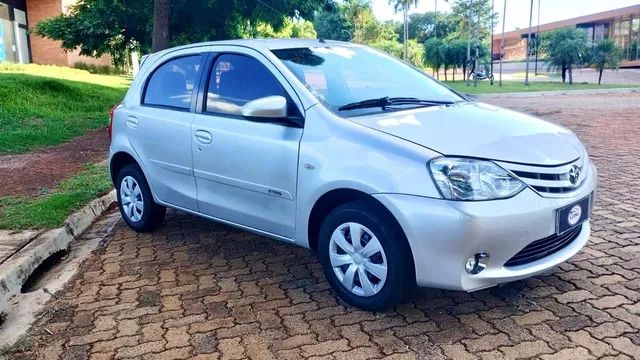 TOYOTA ETIOS 2015 Usados e Novos