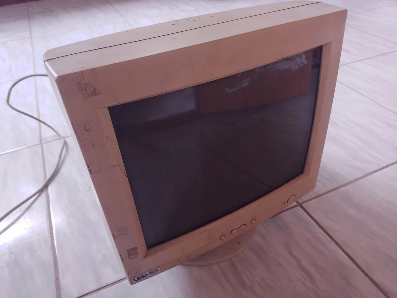 "monitor crt" - Monitores no Brasil