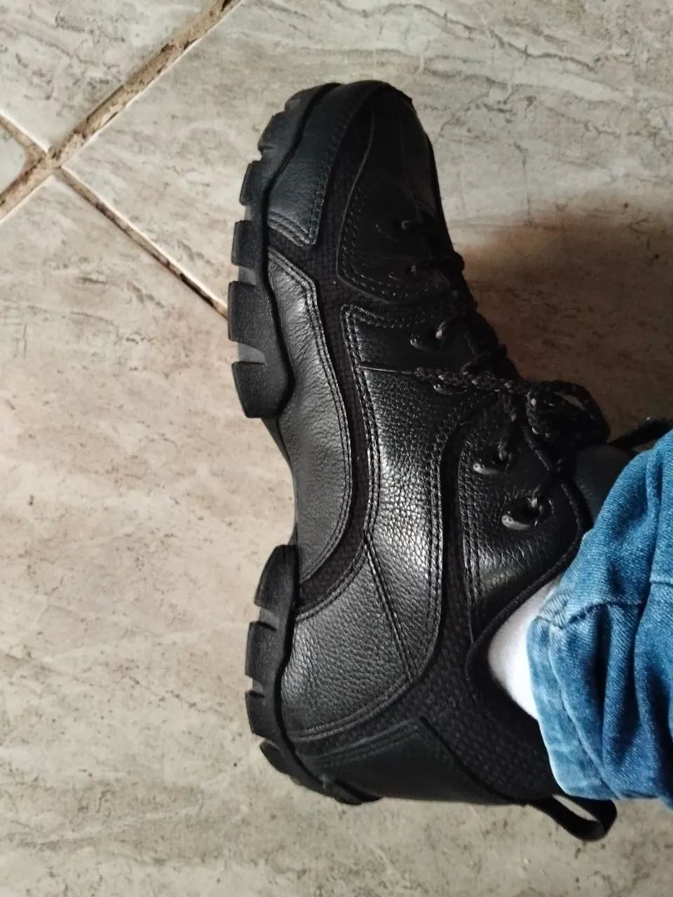 Vende-se botinha da Oakley usada duas vezes apenas - Calçados ...