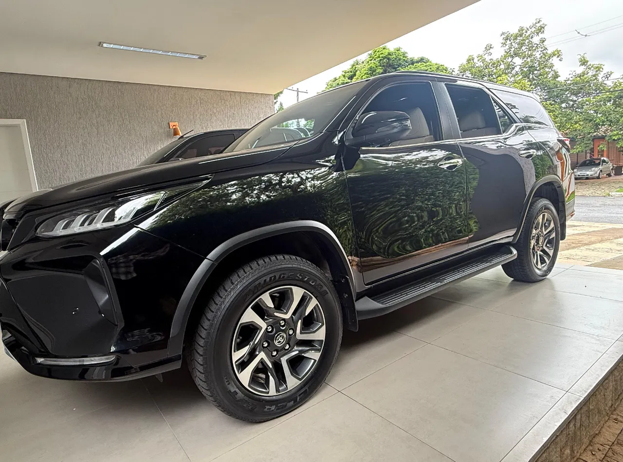 Toyota Hilux SW4 DIAMOND 2.8 TB 4X4 DIE. AUT. Usados e Novos em MG