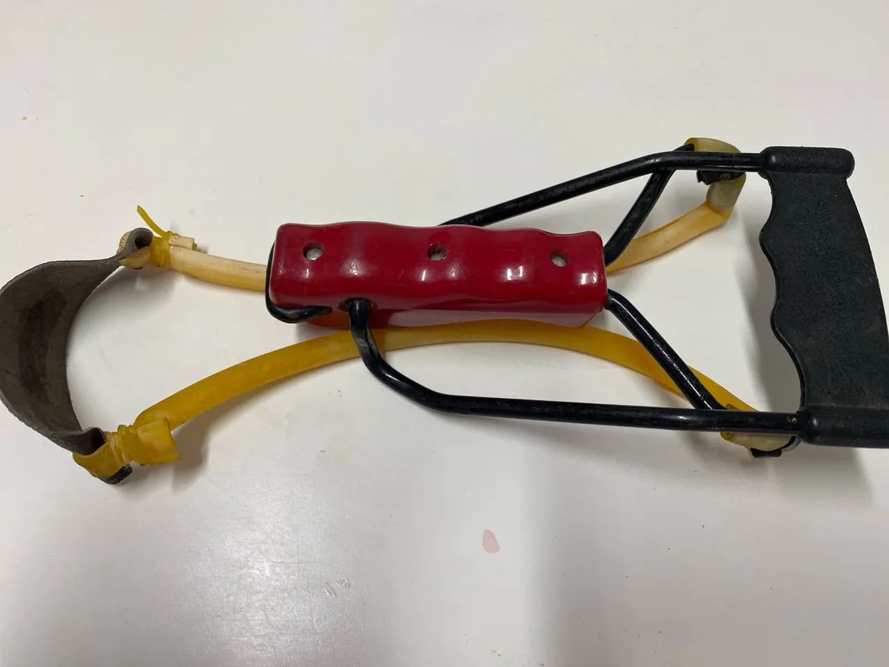 Estilingue com cabo em aço, com empunhadura em acrílico - Hobbies e ...