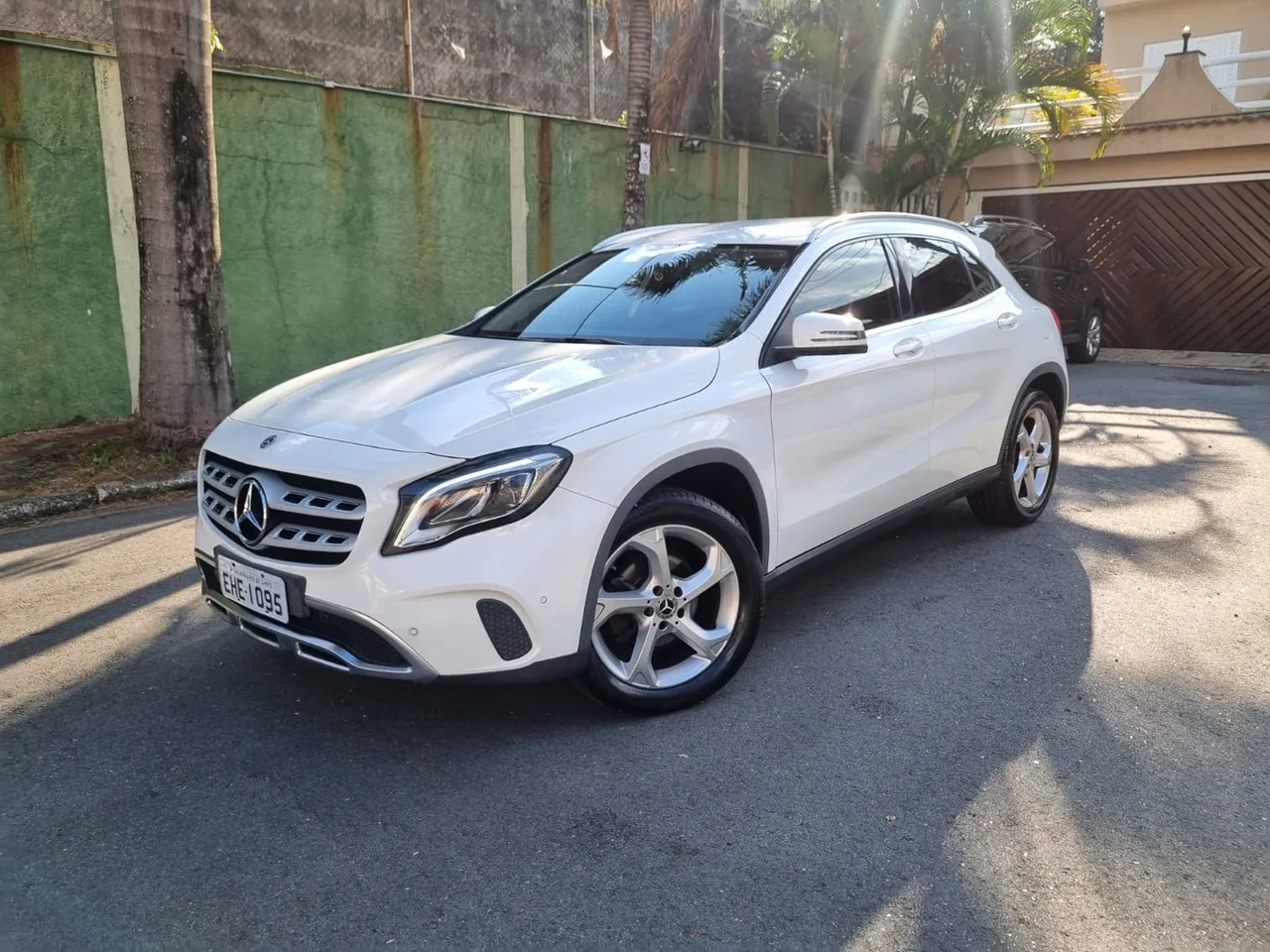 MERCEDES-BENZ GLA-200 Usados e Novos