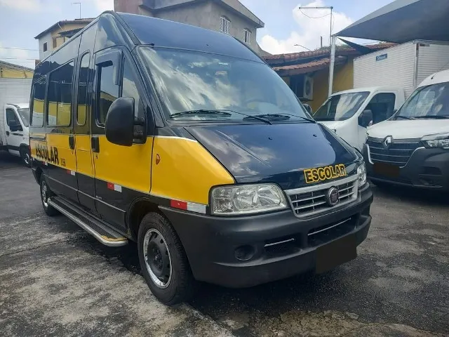 "carro escolar" no Brasil