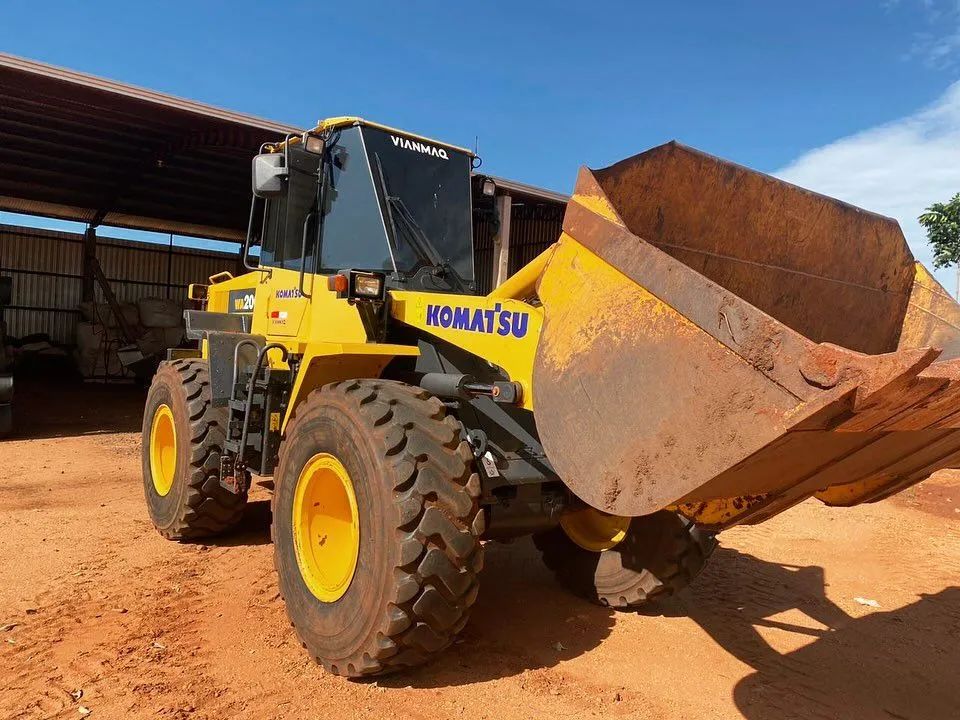 PÁ CARREGADEIRA - Máquinas pesadas para construção - Área Rural de ...