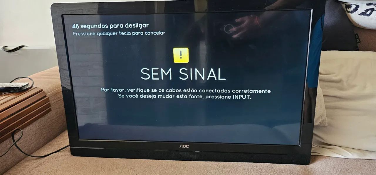 TV 32" usada LED AOC LE32W156 com Conversor Digital e Entradas HDMI e ...