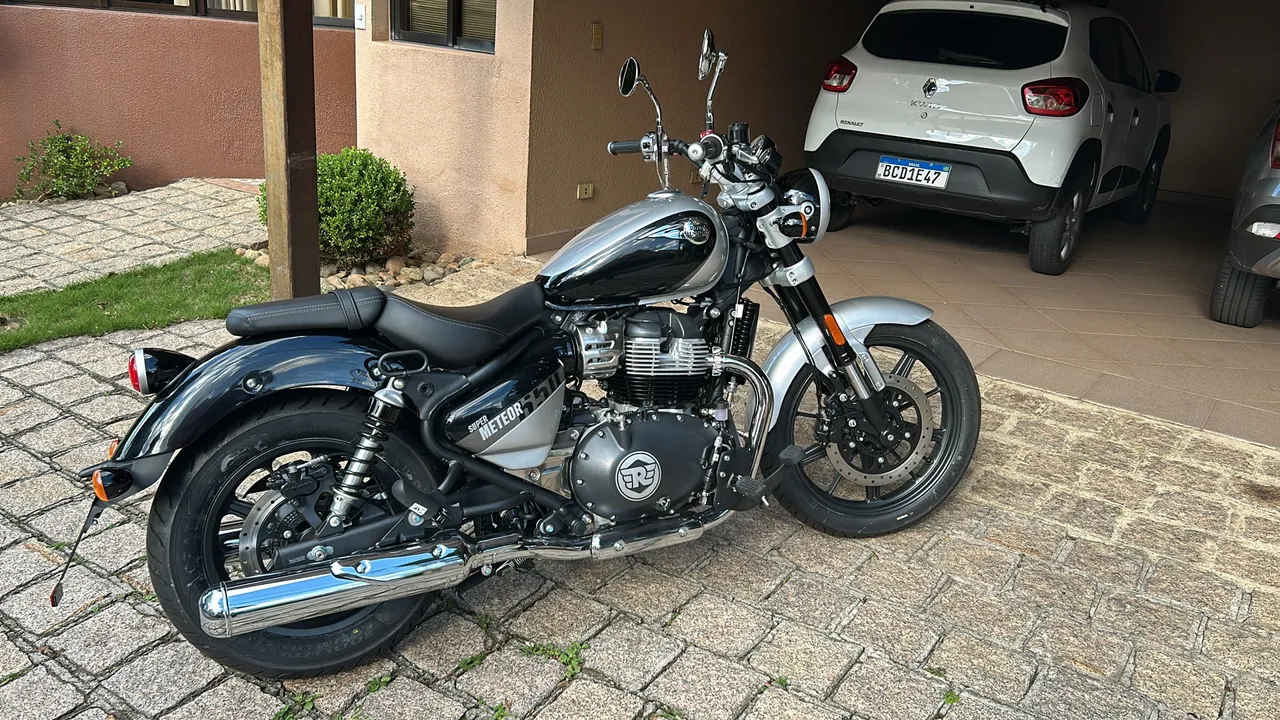 Motos Royal Enfield Super Meteor Interstellar 650cc ABS no Paraná