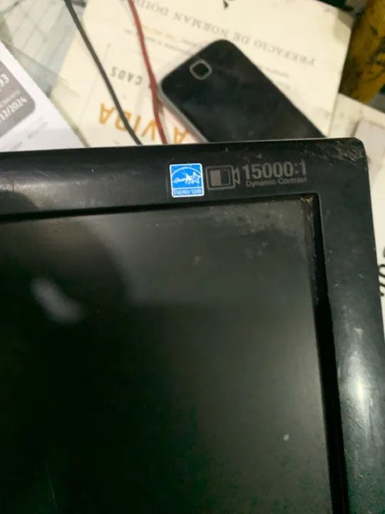 Monitor Samsung 20 polegada com manchas na tela - Monitores - Santa ...