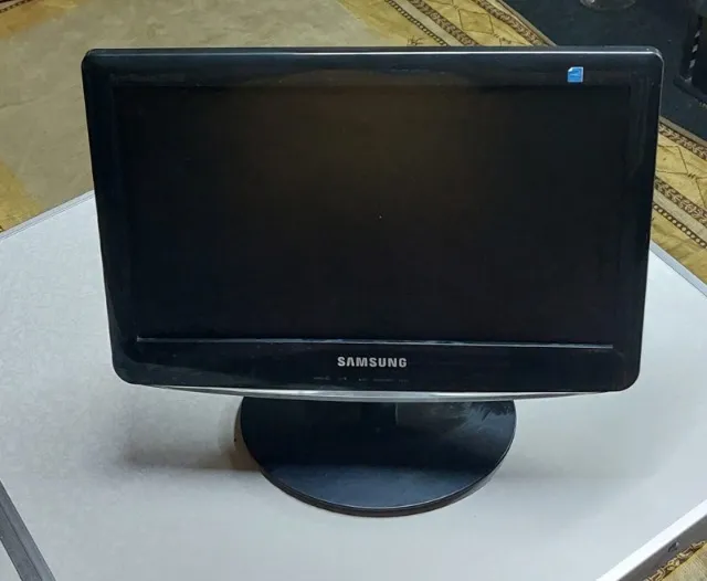 "monitor de 15 polegadas samsung" no Brasil