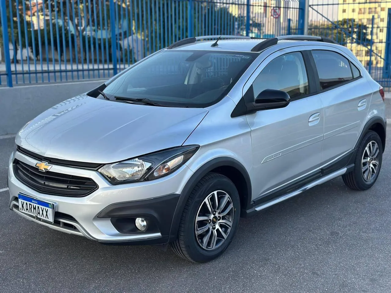 CHEVROLET ONIX 2018 Usados e Novos