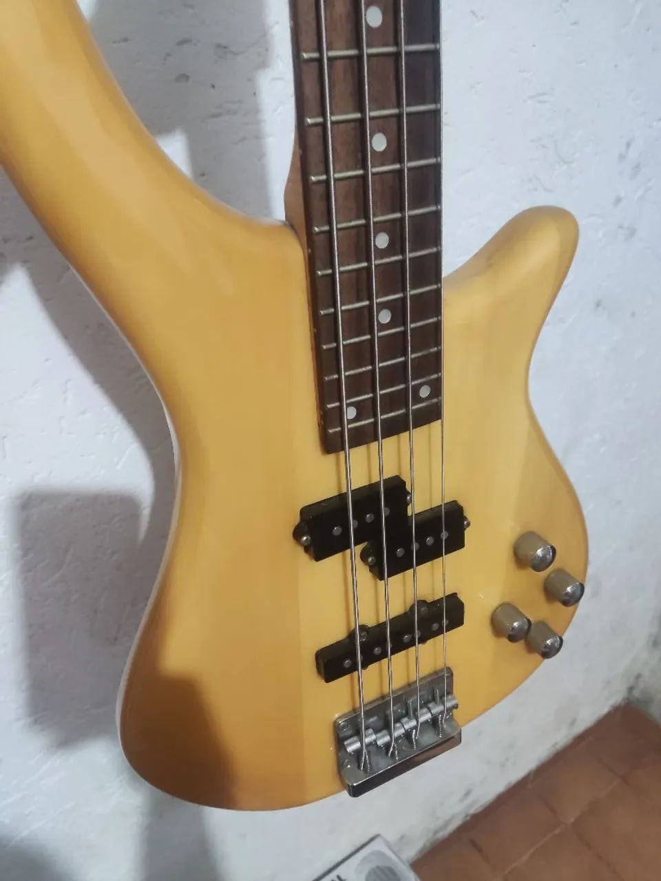 Contra Baixo Memphis da Tagima, passivo 4 cordas ? - Instrumentos ...