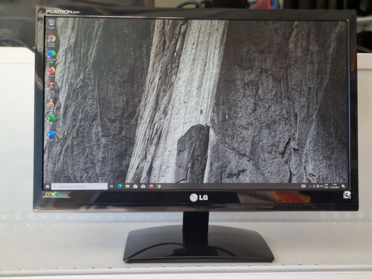 Monitor LG Flatron E2241 Full HD 1920 x 1080 22 Pol. Ótimo Estado Garantia e NF Eco Eletro ...