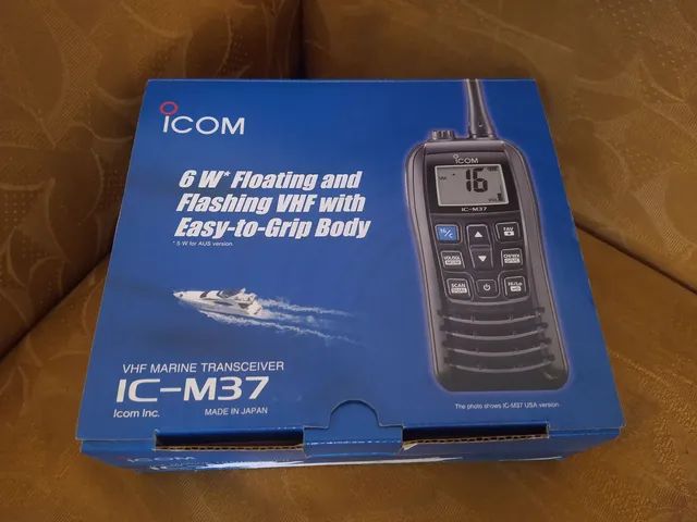 Vendo Rádio HT vhf Marítimo Icom IC -M37 Novo - Hobbies e coleções ...