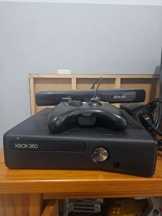 Xbox 360 Slim com Kinect - Completo - Consoles de Vídeo Game - Anchieta ...