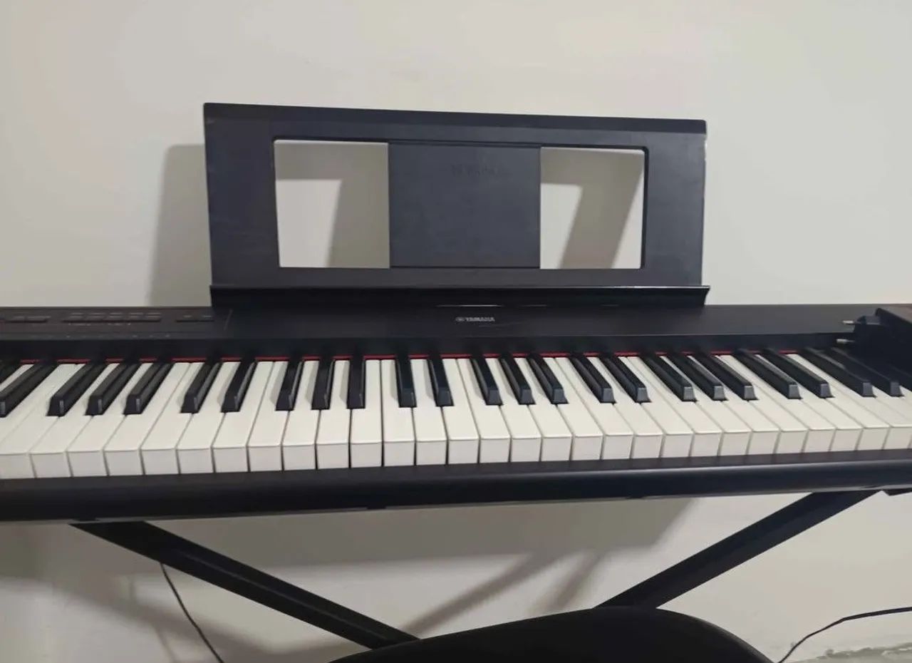 Piano digital Yamaha Piaggero NP 12b - Instrumentos musicais ...