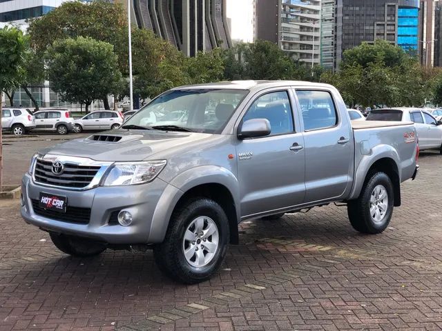 TOYOTA HILUX 2015 Usados e Novos