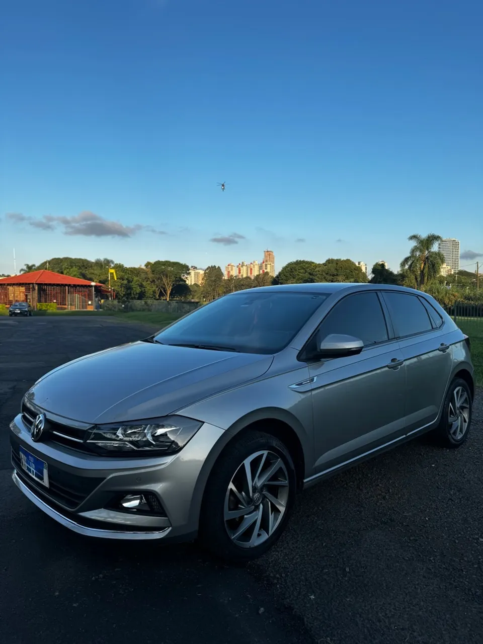 VOLKSWAGEN POLO HIGHLINE 200 TSI 1.0 FLEX 12V AUT. Usados e Novos