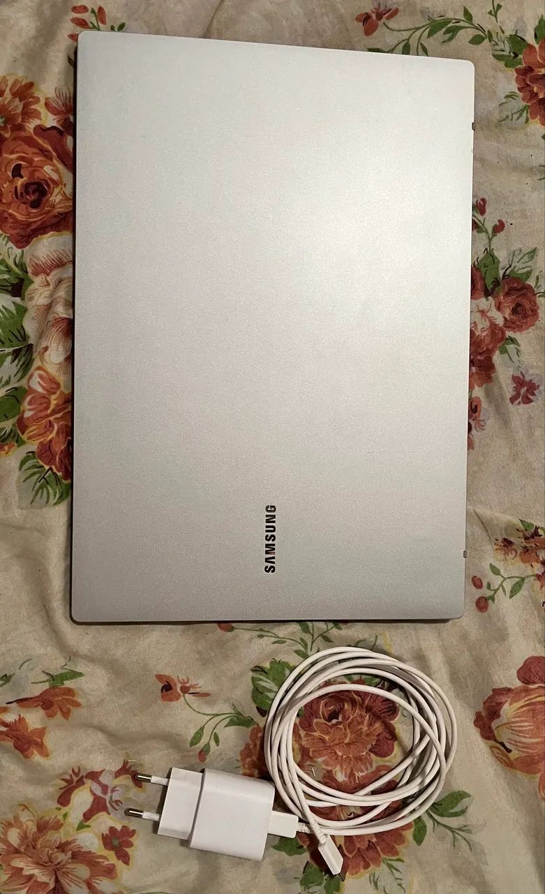 Notebook Samsung Book Go Snapdragon 7c 4GB RAM 128GB 14" Full HD ...