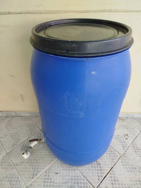Vendo Bambona Plástica 200 litros - Instalações Elétricas e Hidráulicas ...