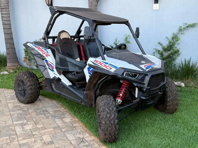 Motos Polaris RZR no Brasil