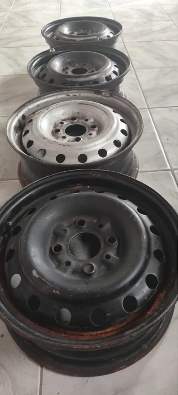 "rodas aro 13 cromadas" - Peças para carros, vans e utilitários no Brasil