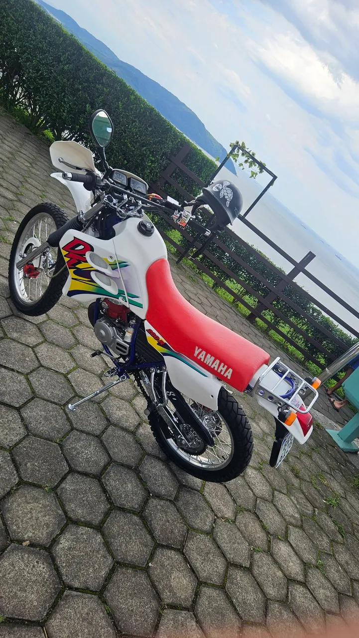 Motos Yamaha DT no Brasil