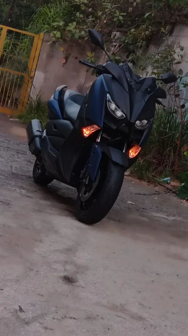 Motos YAMAHA XMAX em Goiás