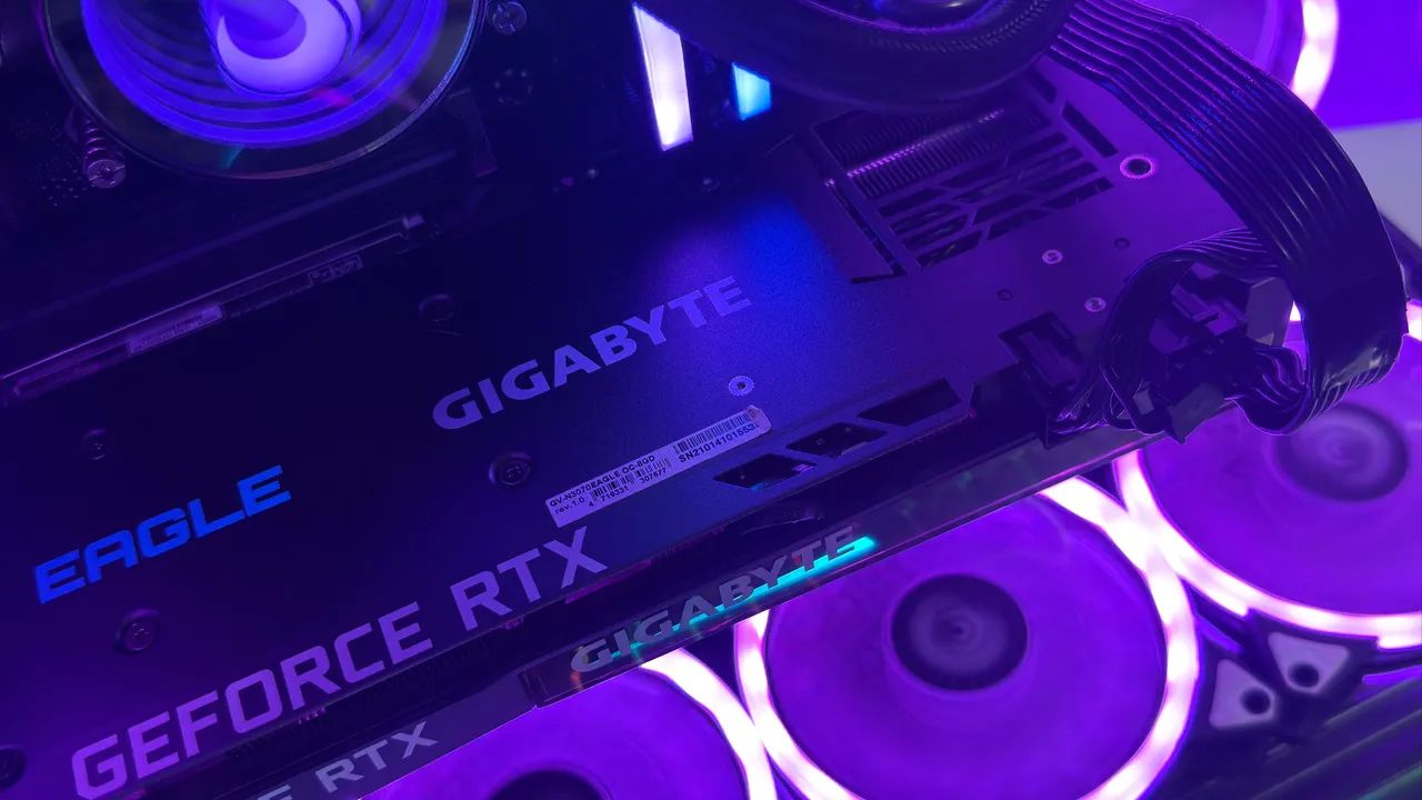 PLACA DE VÍDEO RTX 3070 - GIGABYTE EAGLE OC - RGB LED - Caixa e manual ...