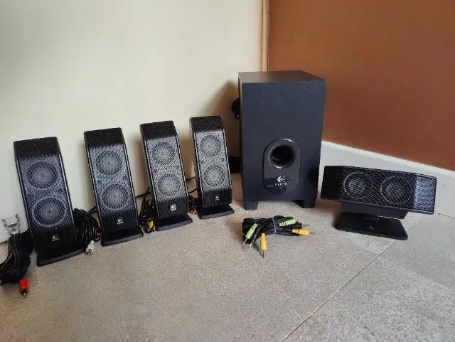 "logitech subwoofer" no Brasil
