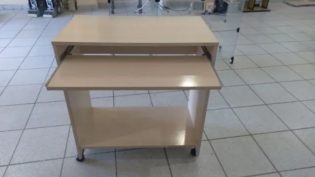 "mesa simples computador" no Brasil