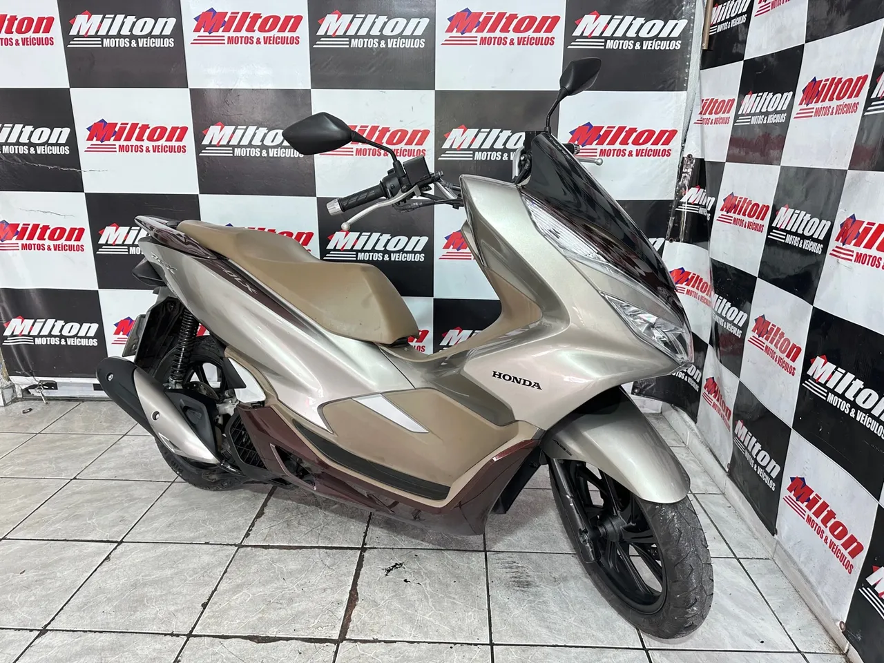 Motos HONDA PCX 2022 no Brasil