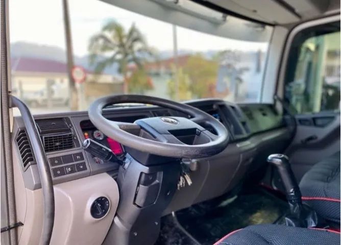 Volkswagen 24-280 E Constellation 6x2 - Caminhões - Centro, Curitiba 1351104337 | OLX