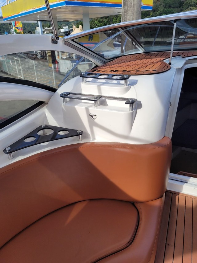 ARMATTI 330- 2018 X1 MERCRUISER 380 HP Ñ FOCKER TRITON ARMADA CIMITARRA ...