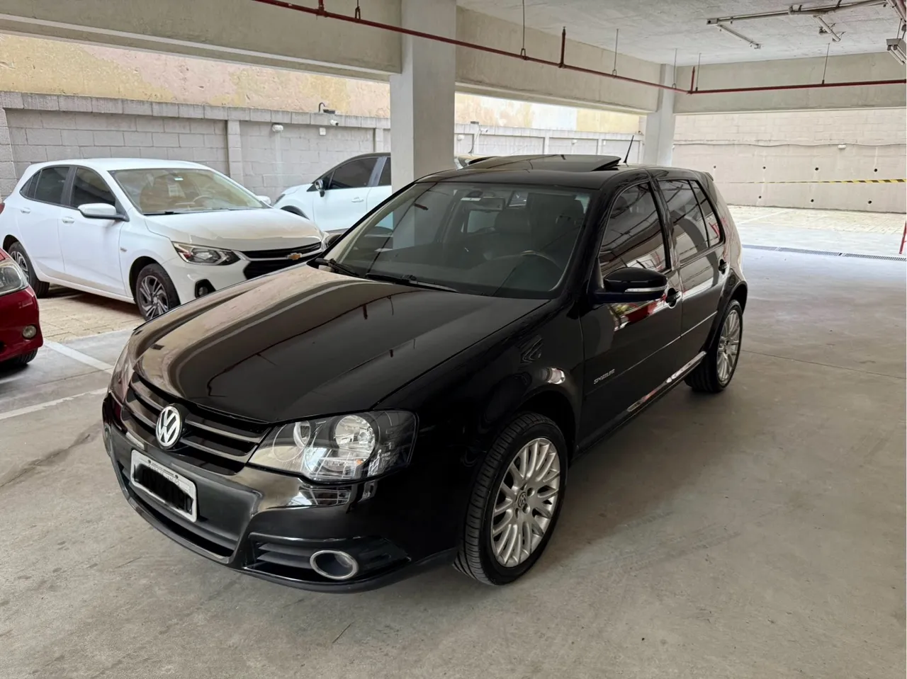 VOLKSWAGEN GOLF SPORTLINE 2.0 MI TOTAL F. 8V TIP. Usados e Novos