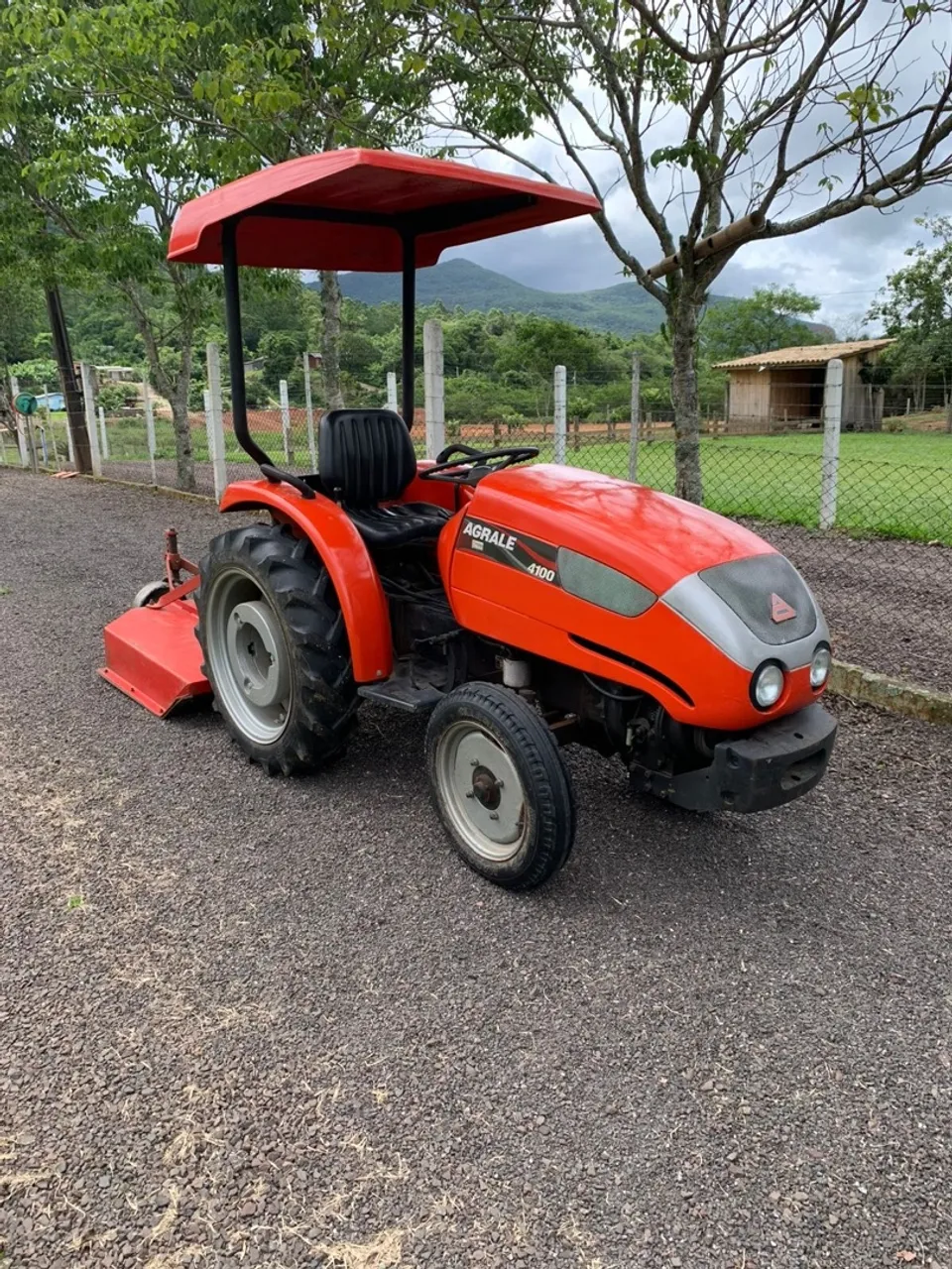 "trator agrale 4100" - Tratores e máquinas agrícolas no Brasil