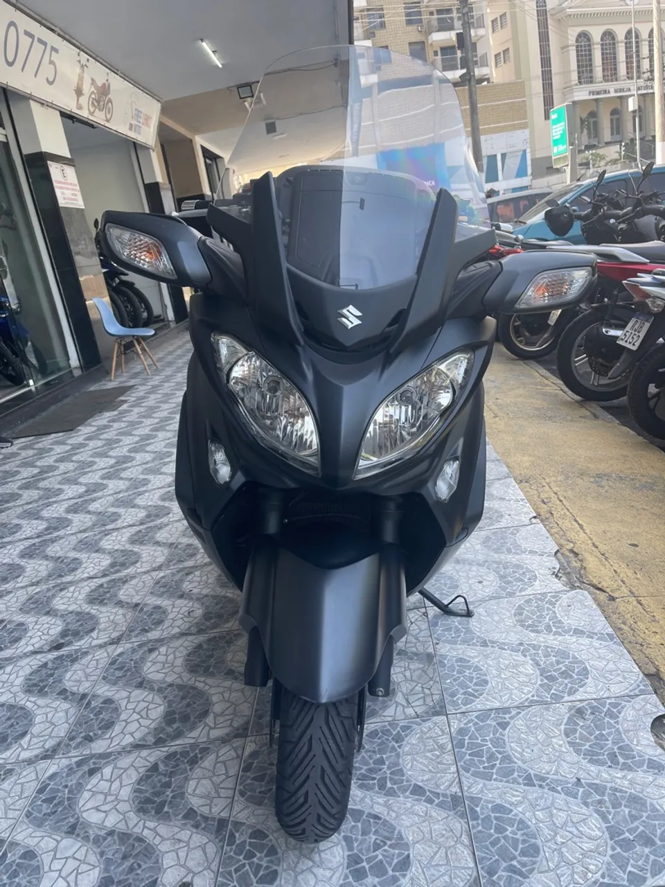 Motos Suzuki Burgman 650 EXECUTIVE/ 650 no Brasil