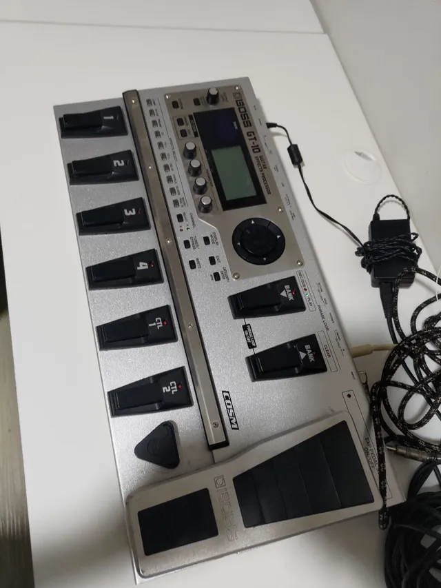 "pedaleira guitarra" - Instrumentos musicais no Brasil