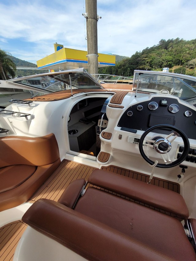 ARMATTI 330- 2018 X1 MERCRUISER 380 HP Ñ FOCKER TRITON ARMADA CIMITARRA ...